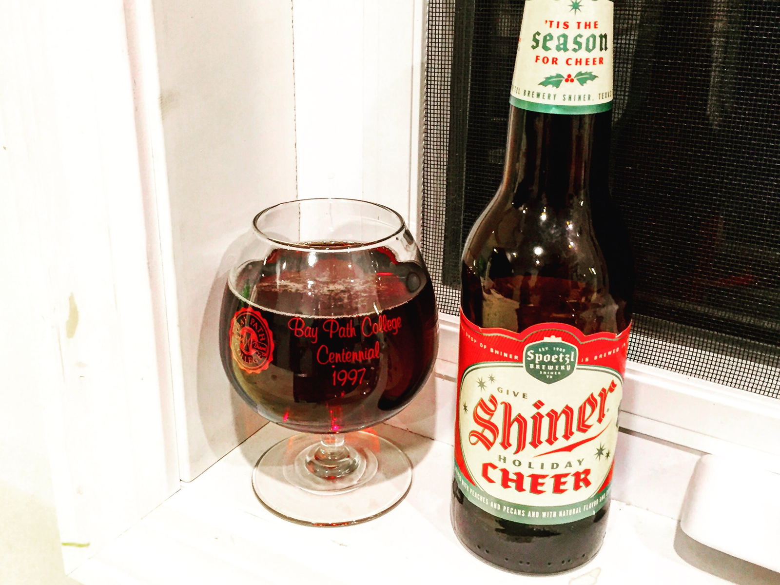 Spoetzl Brewery: Shiner Holiday Cheer | Beers on Windowsills